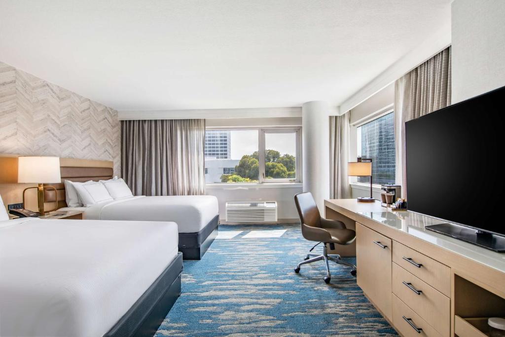 DoubleTree by Hilton LAX - El Segundo, El Segundo (updated prices 2025)