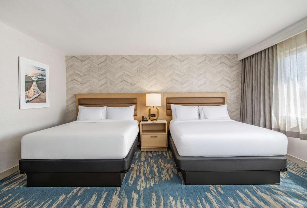 DoubleTree by Hilton LAX - El Segundo, El Segundo (updated prices 2025)