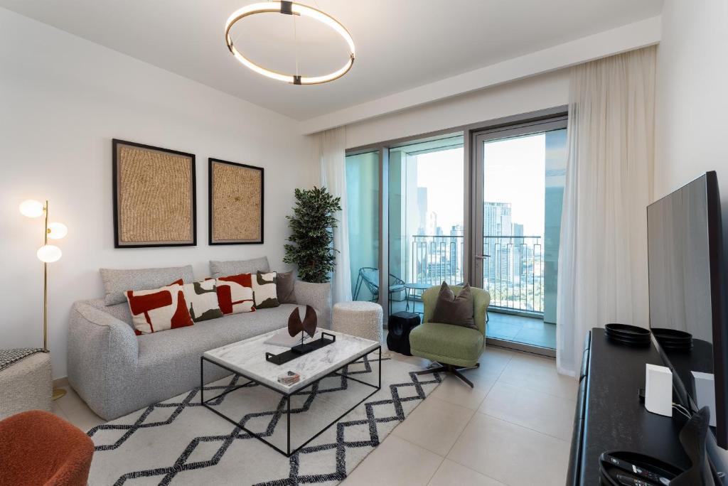 Downtown Views II City View, Downtown Dubai - Mint Stay, Dubai (updated ...