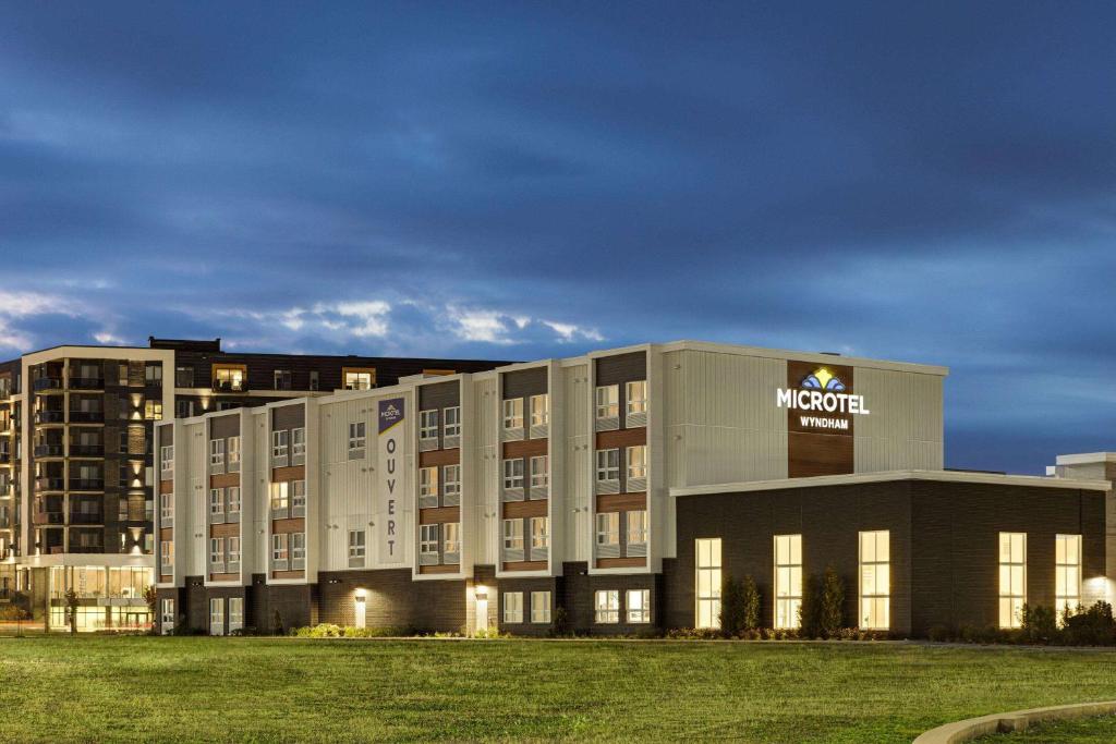 Microtel Inn & Suites by Wyndham Boisbriand, Sainte-Thérèse (updated ...