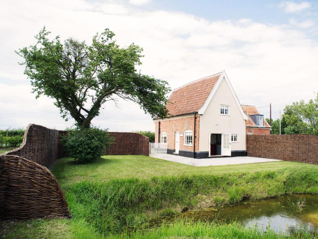 The Cross Wing by The Suffolk Cottage Collection, Peasenhall (updated ...