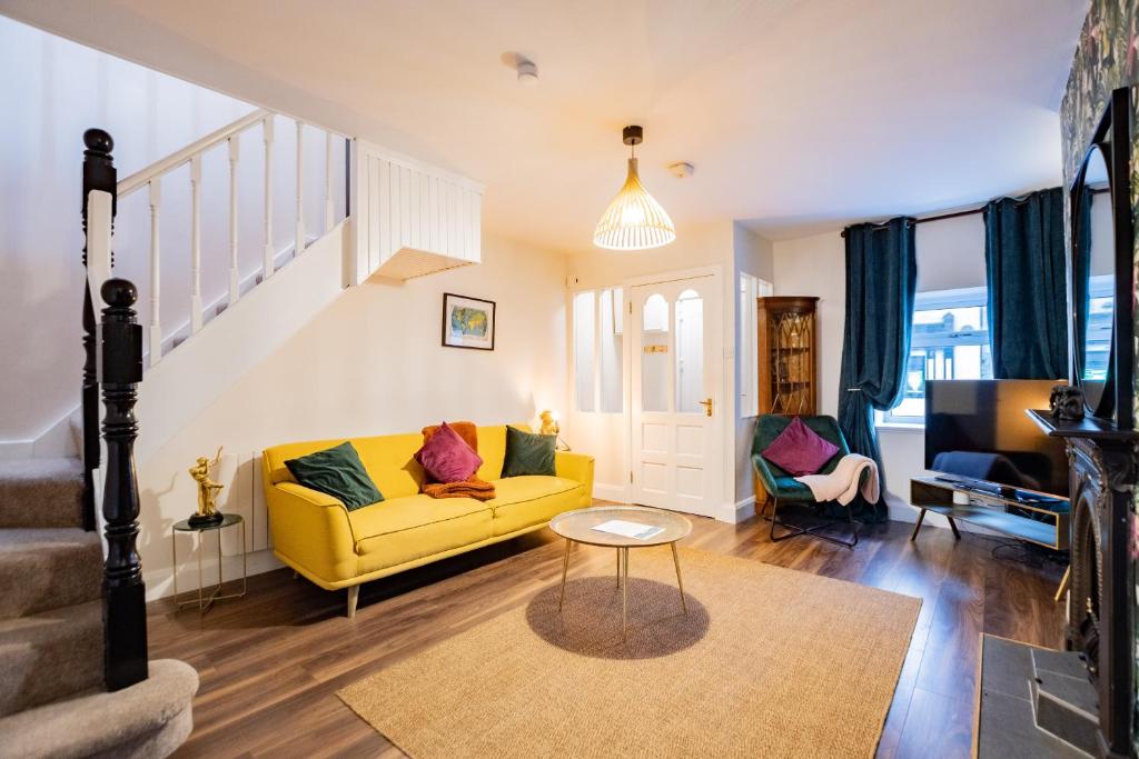 Tropical Vibes in the City of Tribes, Galway (updated prices 2026)