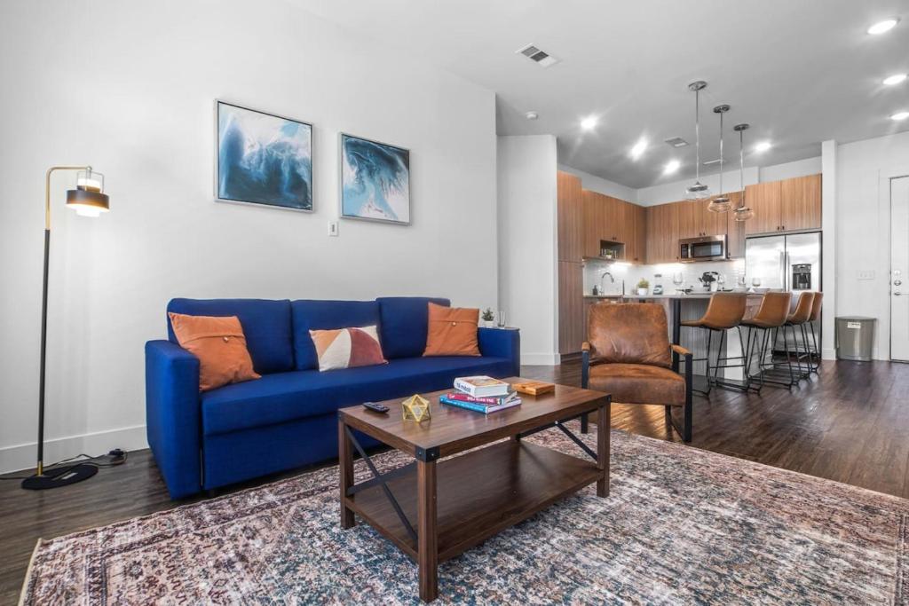 Luxurious New Unit2B2Ba Pool, Golf Sim, Austin (updated prices 2025)