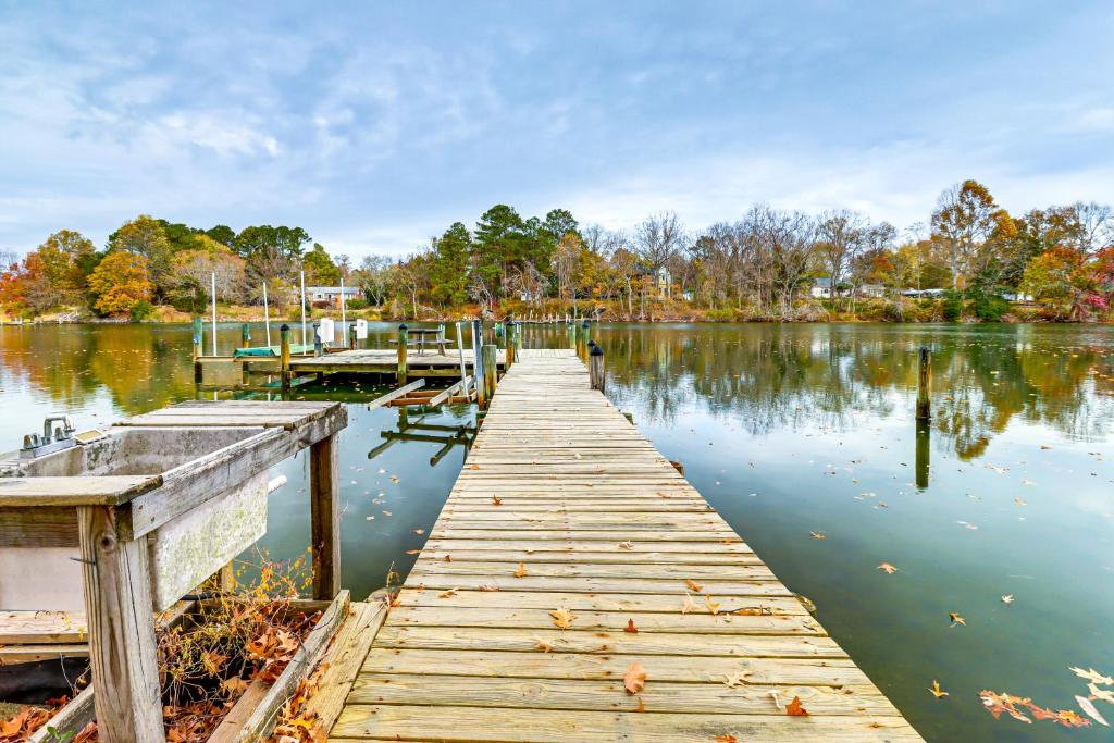 Screened Patio, Deck and Grill Saint Inigoes Home!, Saint Inigoes ...