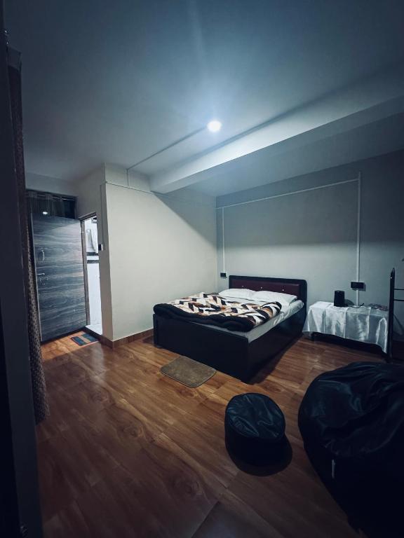 Junekeri Hides, Māngwa (updated prices 2026)