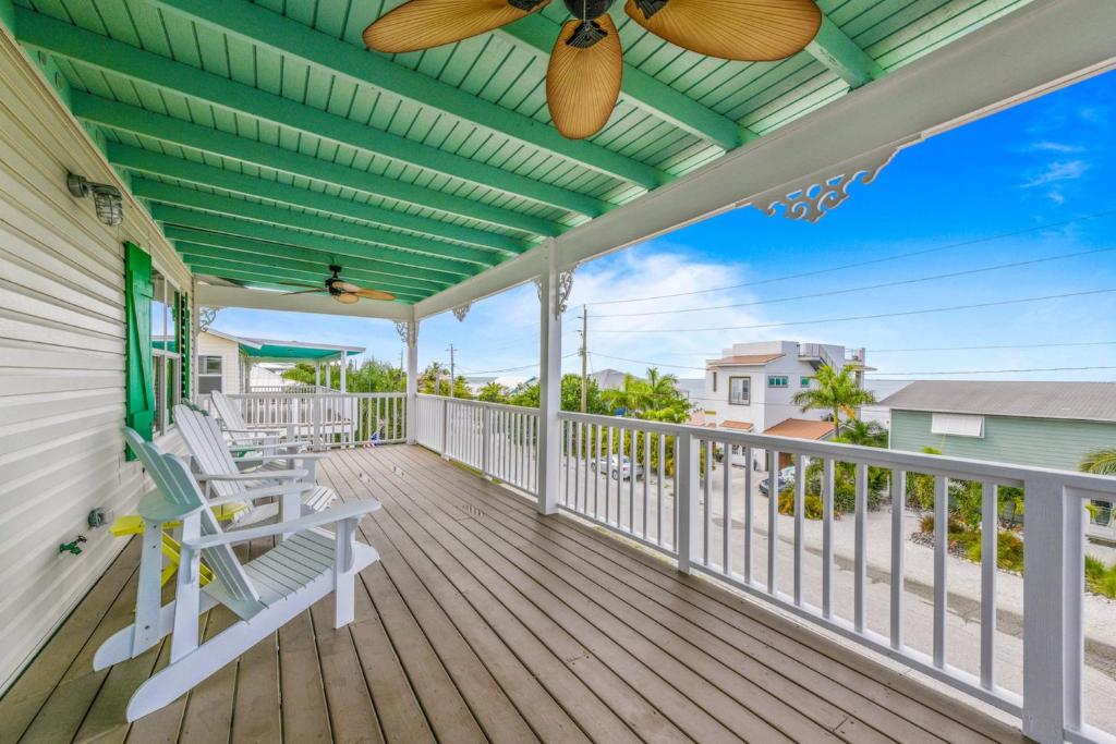 Salty Pirate - NEW Luxury Canal Front Home wWater View PoolSpa Bikes ...