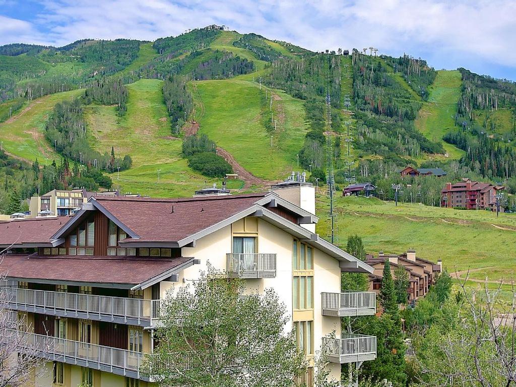 Steps To Slopes Private Deck Free Wifi Hot Tubs Fireplace, Steamboat ...