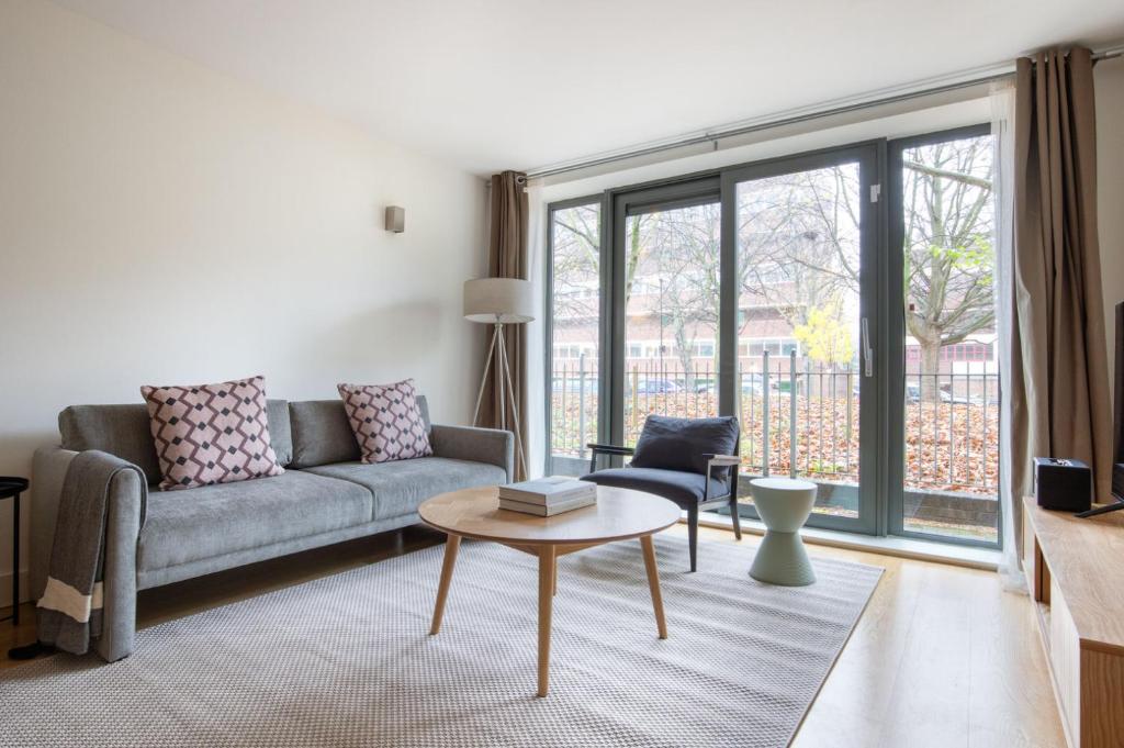 Blueground Kings Cross nr underground tech LON-413, London (updated ...