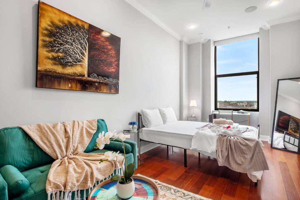 Refined Studio Rooftop Pool Wd & Gym, Philadelphia (updated prices 2025)