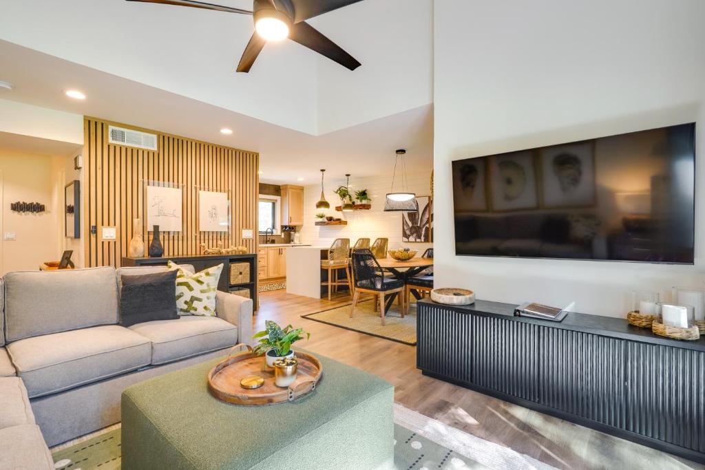 Less Than 1 Mi to Seabrook Island Beach Golf-View Villa!, Seabrook ...