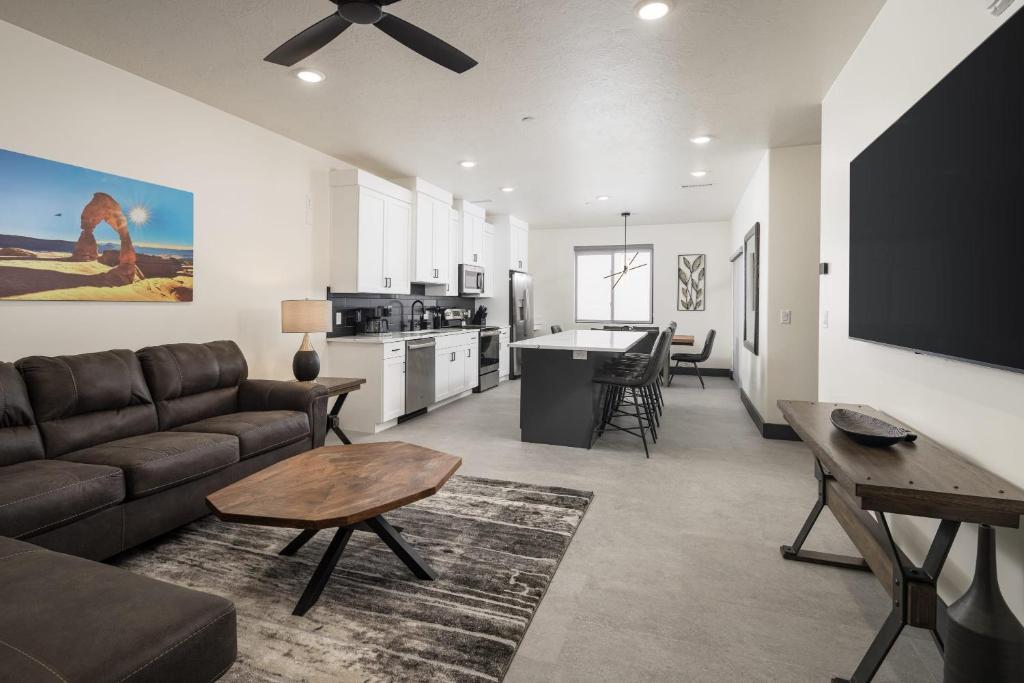 Vizcaya #12 - Moab's Newest Luxury Rental, Moab (updated prices 2025)