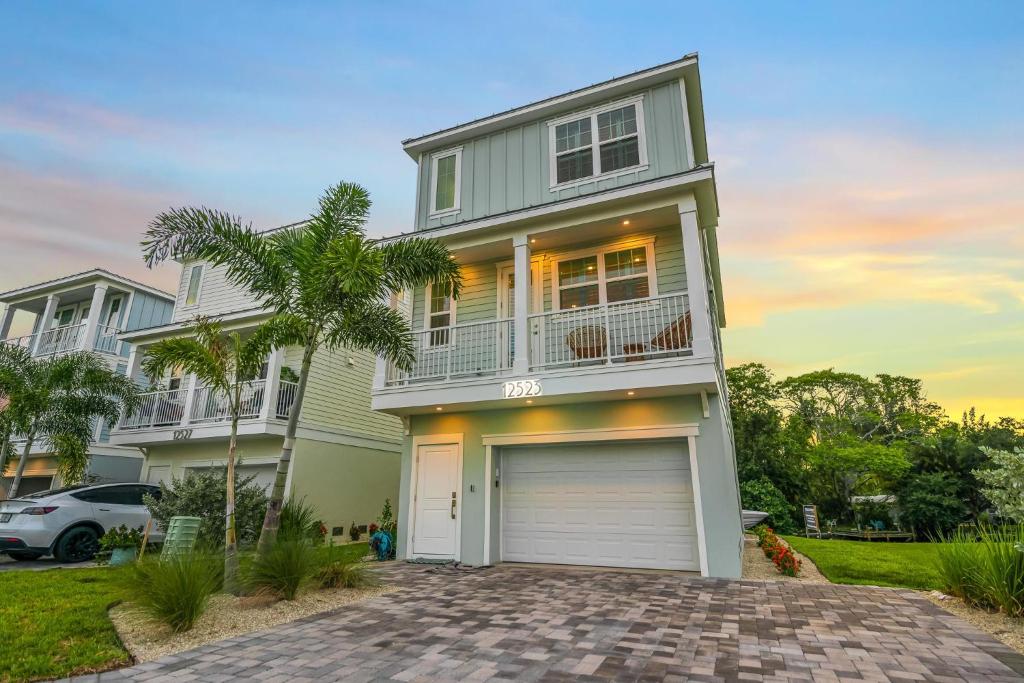 Sea Salt at Hunter's Point, Cortez (updated prices 2025)