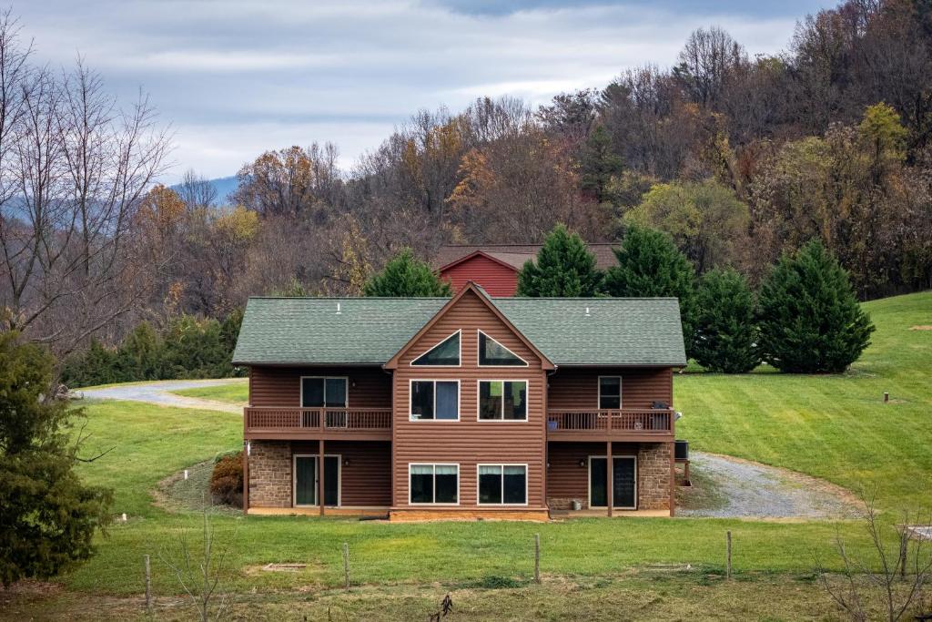 Eagle Rock Cabin 2319 Valley Burg Road, Luray (updated prices 2026)