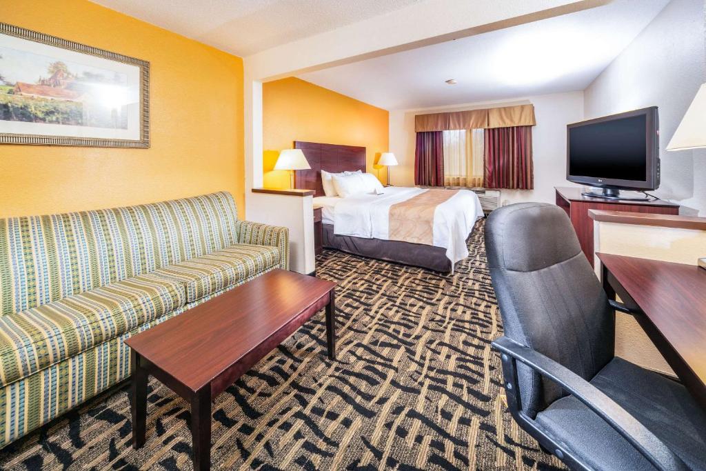 Quality Inn & Suites, Danville (updated prices 2025)