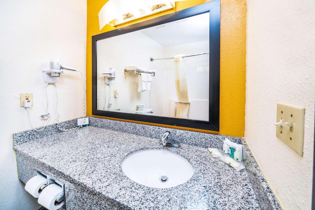 Quality Inn & Suites, Danville (updated prices 2025)