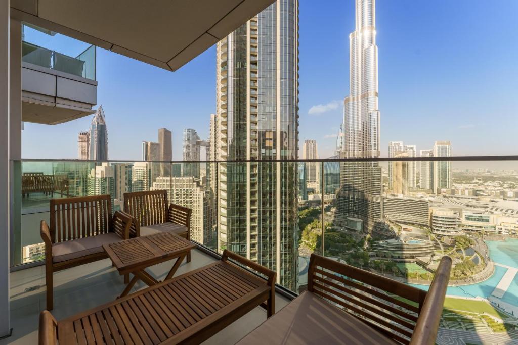 Maison Privee - Ultimate Living with Front-Row Views of Burj Khalifa ...