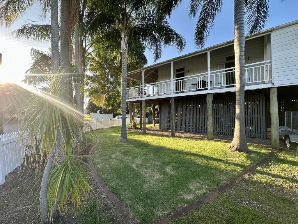 3 Bedroom House in Heart of Bulimba, Brisbane (updated prices 2025)