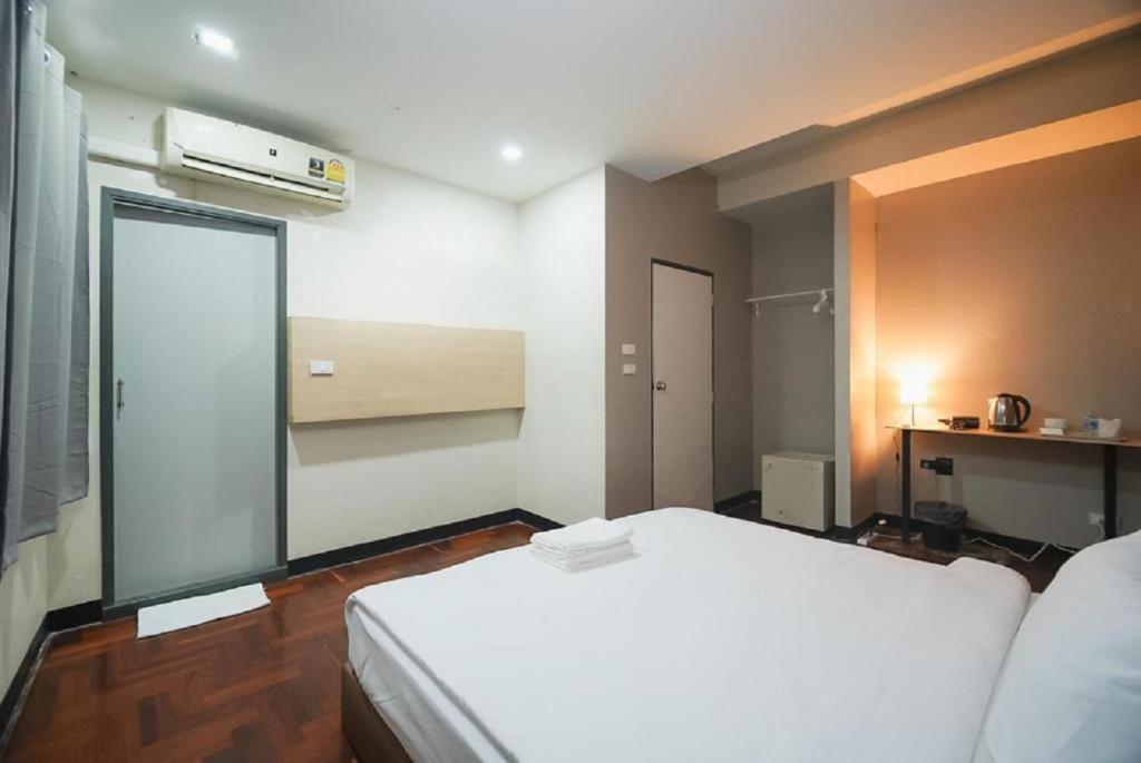 XX GO INN Silom - BTS Saint Louis โกอินน์ สีลม - สถานีรถไฟฟ้าเซนต์ ...