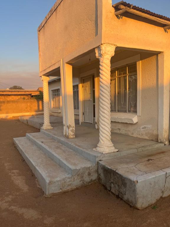 Dennilton Family House, Dennilton (updated prices 2025)