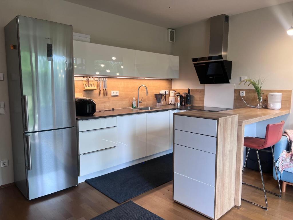 Bright new studio 43m2 with a beautiful garden, München (aktualisierte ...