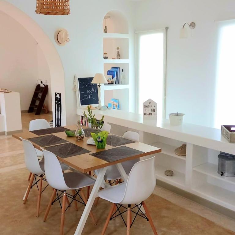 Piperi On The Rocks, Kampos Paros (updated prices 2025)