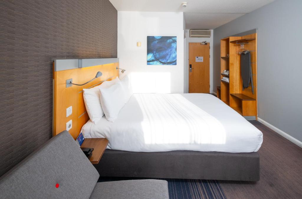 Holiday Inn Express Stevenage by IHG, Stevenage (updated prices 2025)