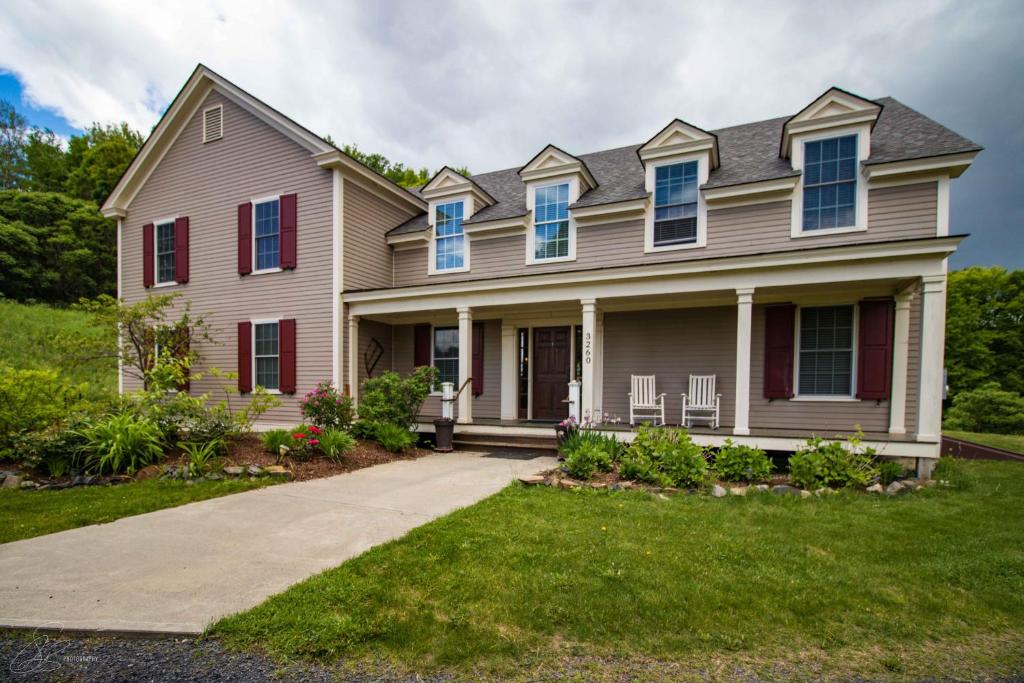 The Old Lantern Inn, Charlotte (precios actualizados 2025)