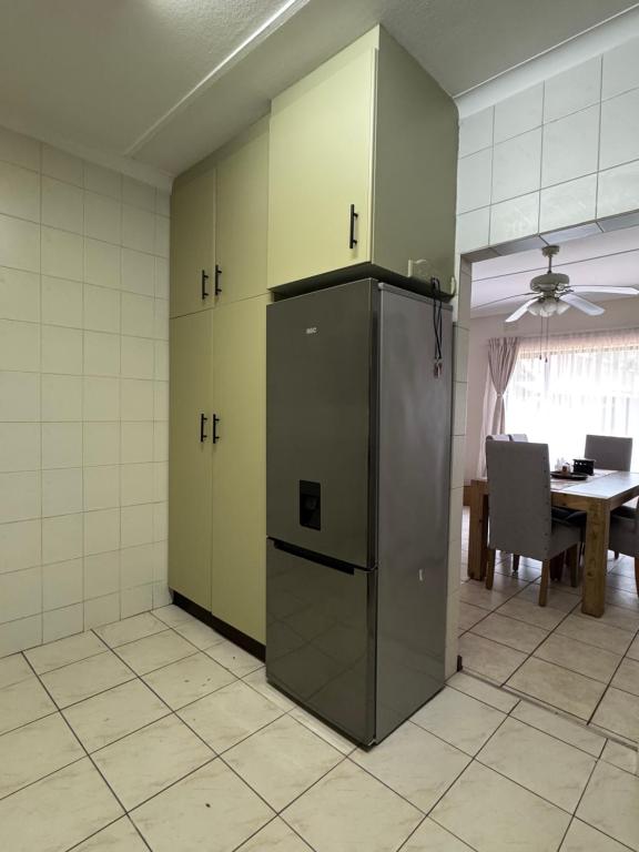 Lincoln Place, Farningham Ridge, Pinetown (updated prices 2025)