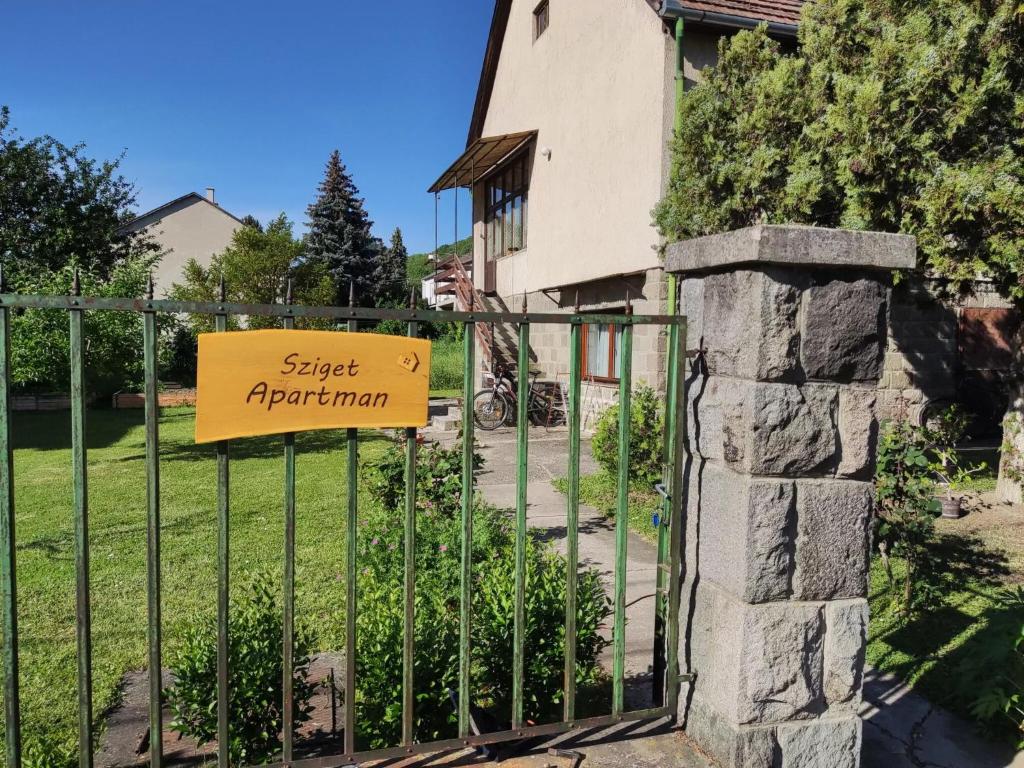Sziget Apartman, Visegrád (updated prices 2026)