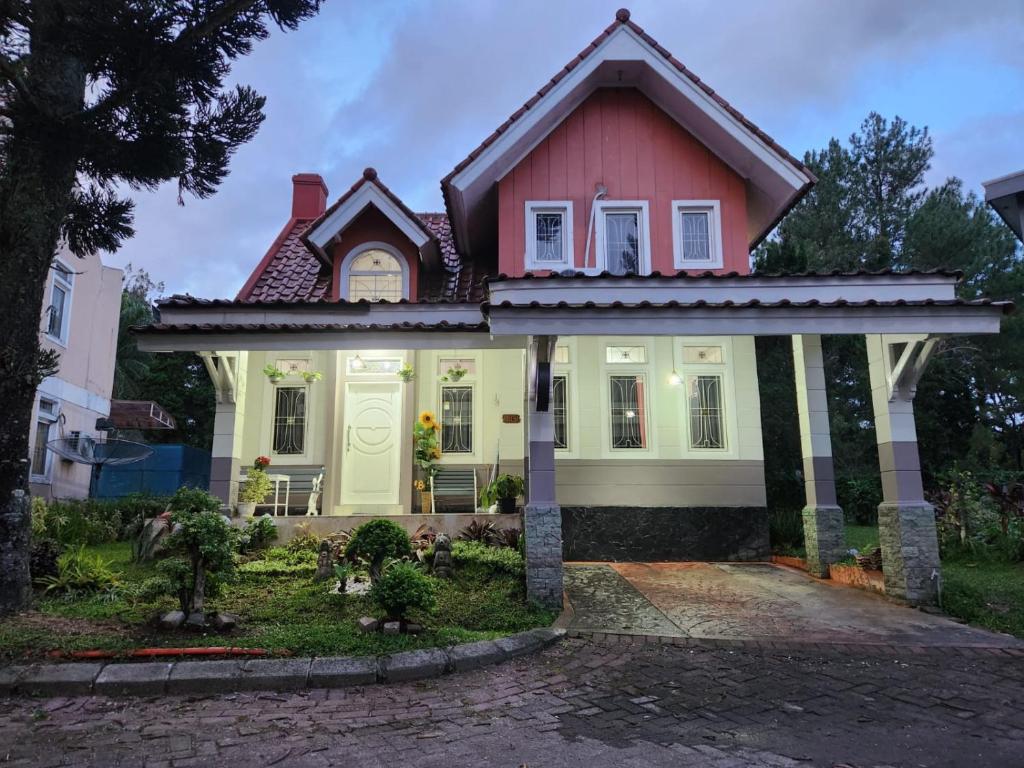 Raja Villa, Cikundul (updated prices 2026)