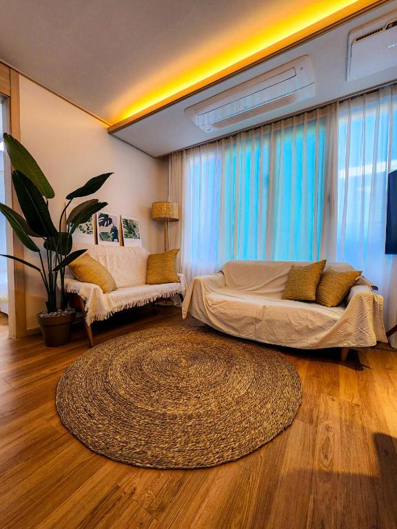 Bali Inspired Seoul Staycation Entire rental unit in South Korea, Seoul ...