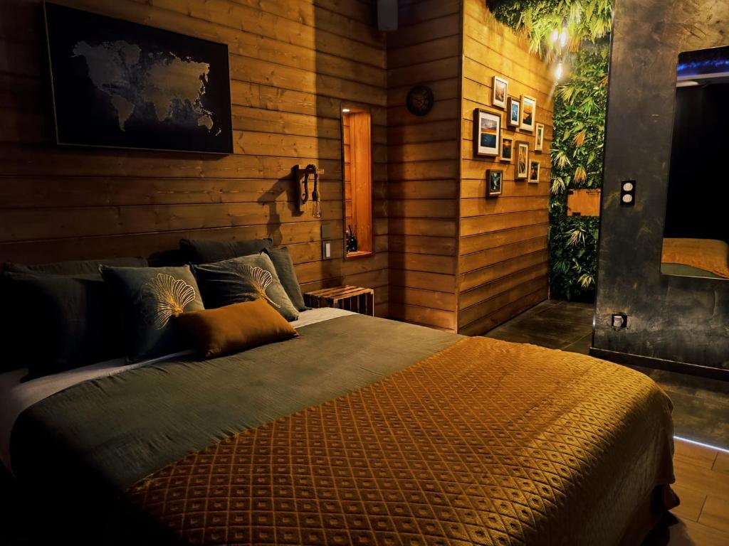 Multiverse Suite immersive, Charleval (tarifs actualisés, 2025)