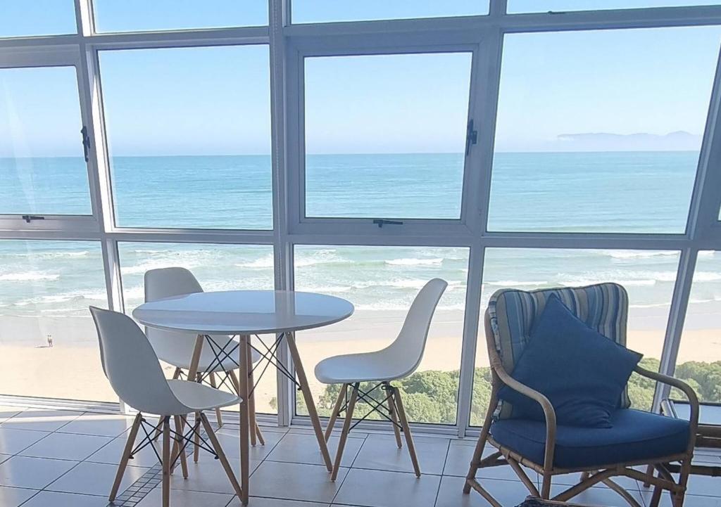 7th Heaven Strand Beach Road, Strand (updated prices 2025)