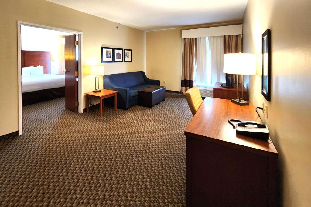 Comfort Inn & Suites Mount Pocono, Mount Pocono (updated prices 2025)