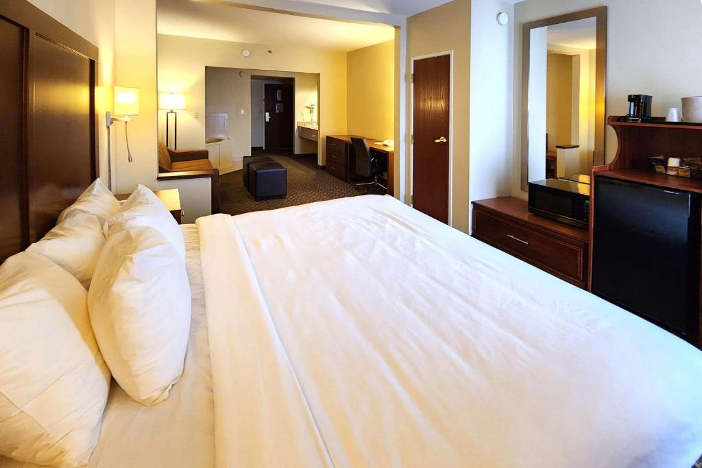 Comfort Inn & Suites Mount Pocono, Mount Pocono (updated prices 2025)