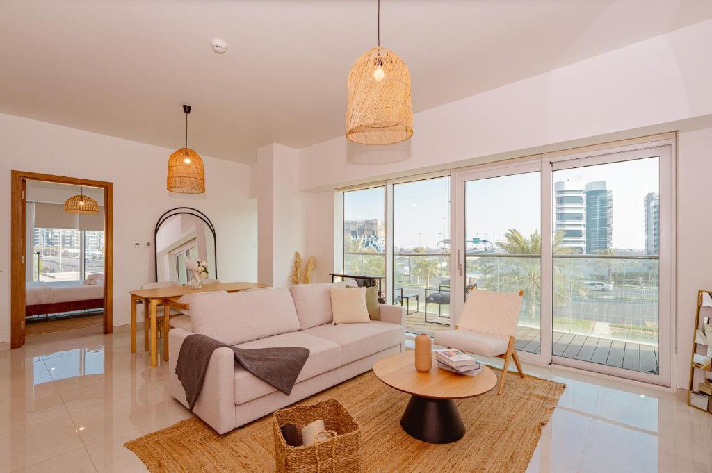 One Bedroom In Al Hadeel Hosted By Voyage, Abu Dhabi (updated prices 2025)