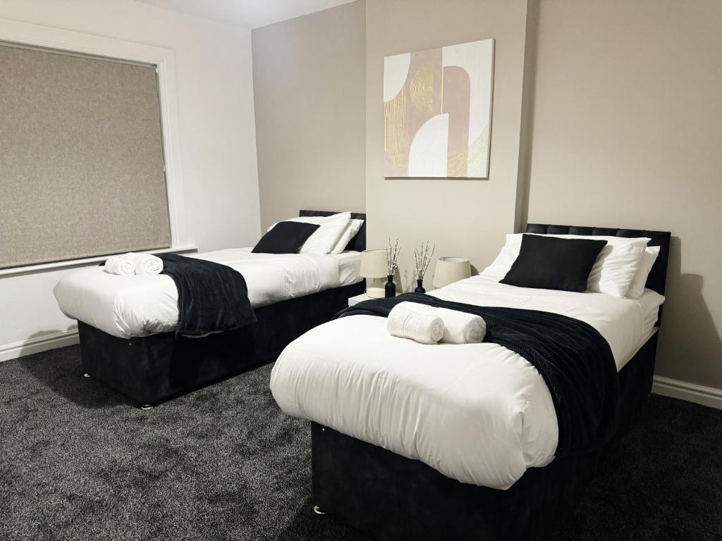 Newly Renovated Modern Home, Coundon (updated prices 2025)