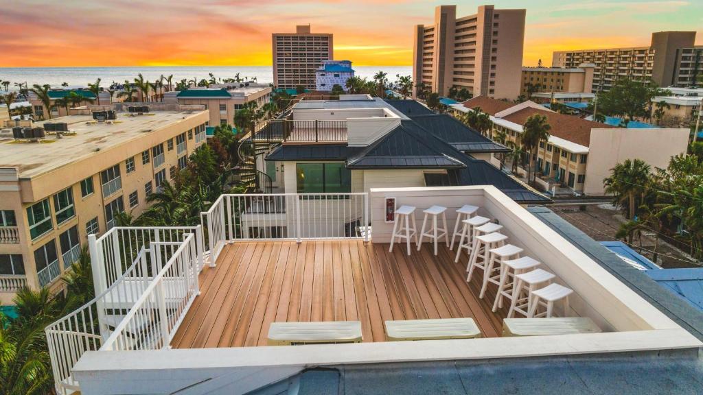Serving Sunset, Siesta Key (updated prices 2025)