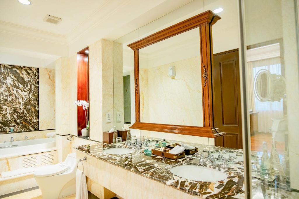 The Sunan Hotel Solo, Solo (updated prices 2025)