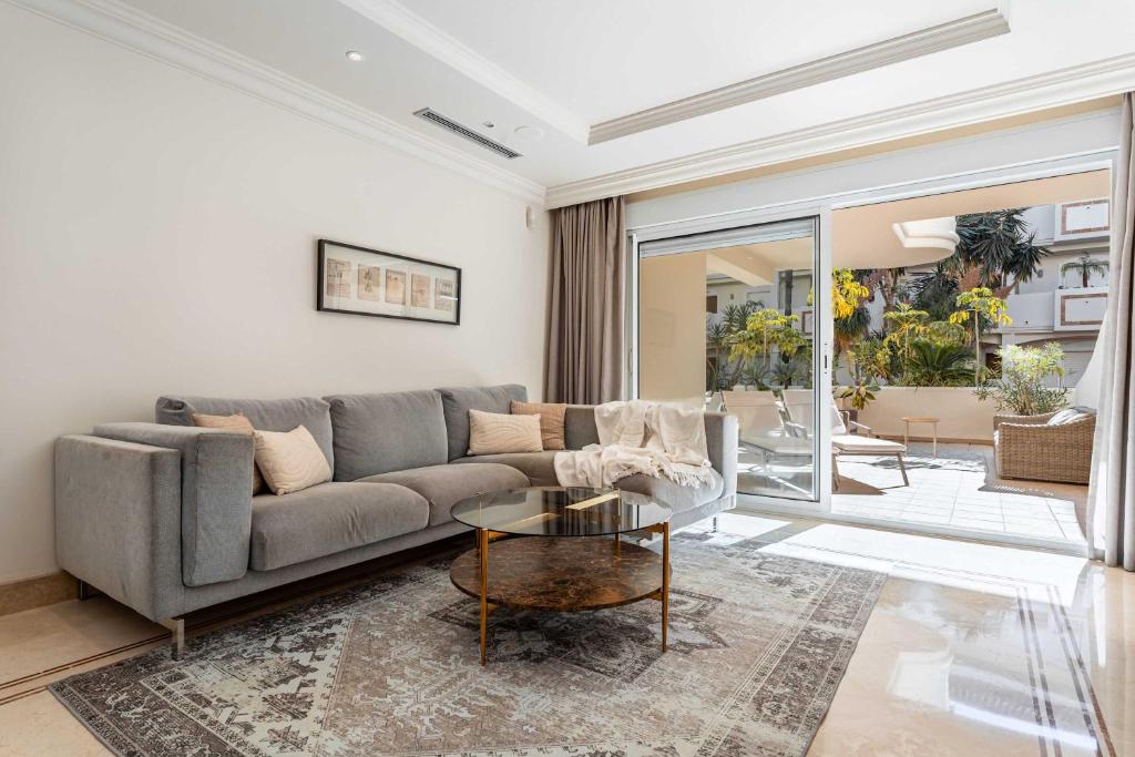 Aloha Hills Club Pools Spa Gym, Marbella (updated prices 2025)