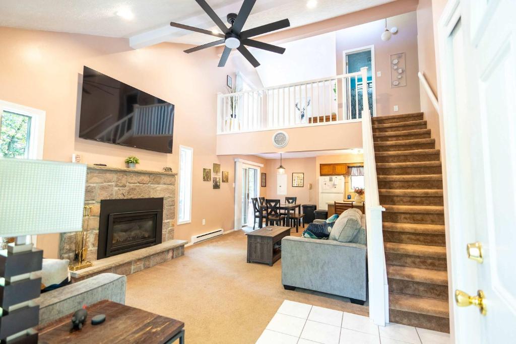 Home Tucked into Towamensing Trails, Albrightsville (updated prices 2026)