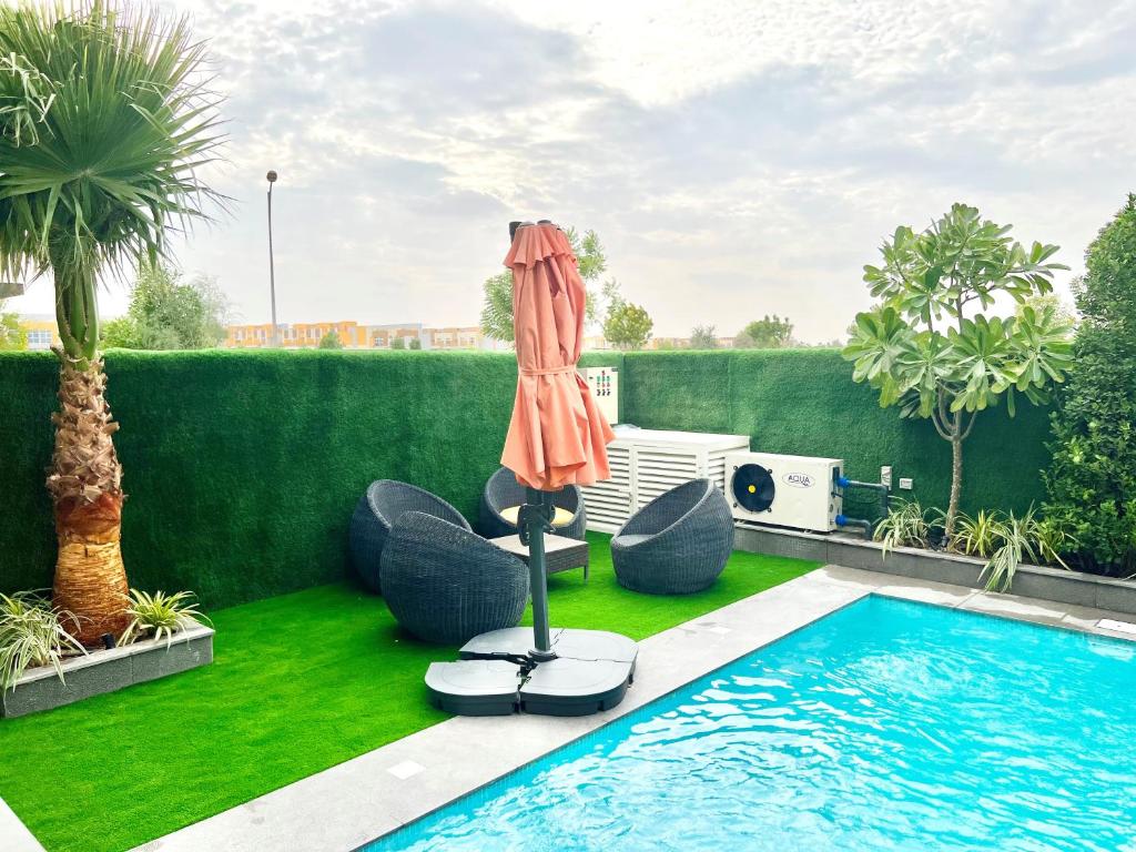 Dubai Private Pool villa Damac Hills 2 deleguest, Dubai (updated prices ...