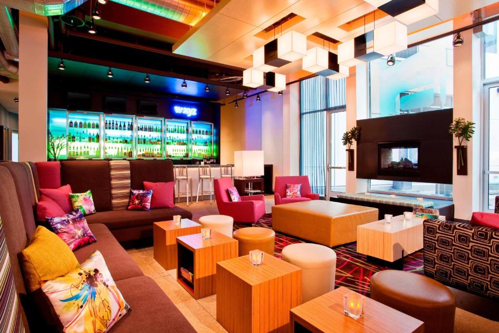 aloft Hotel Milwaukee Downtown, Milwaukee (updated prices 2025)