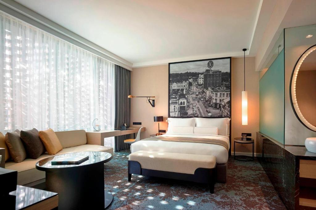Hotel Stripes Kuala Lumpur, Autograph Collection, Kuala Lumpur (updated ...