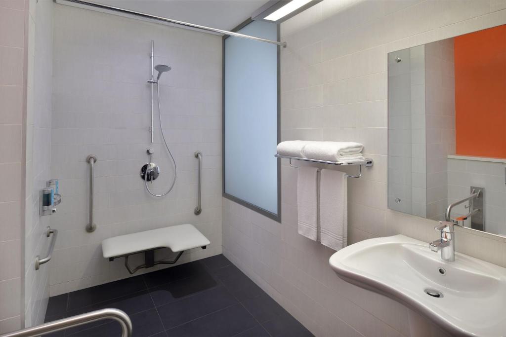 Aloft Dhahran Hotel, Al Khobar (updated prices 2025)