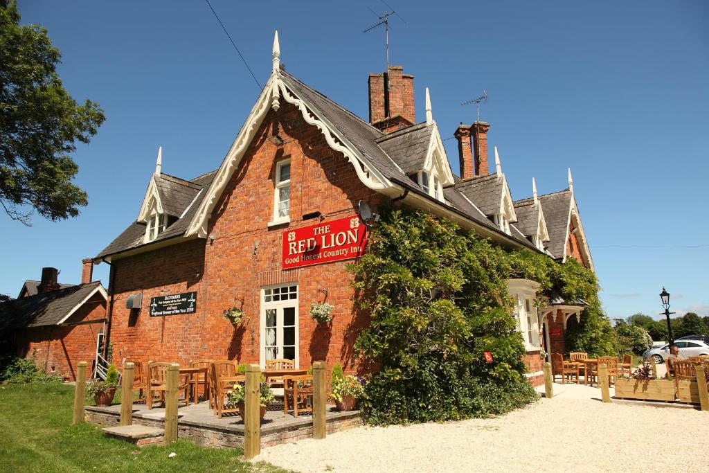 The Red Lion, Revesby (updated prices 2025)