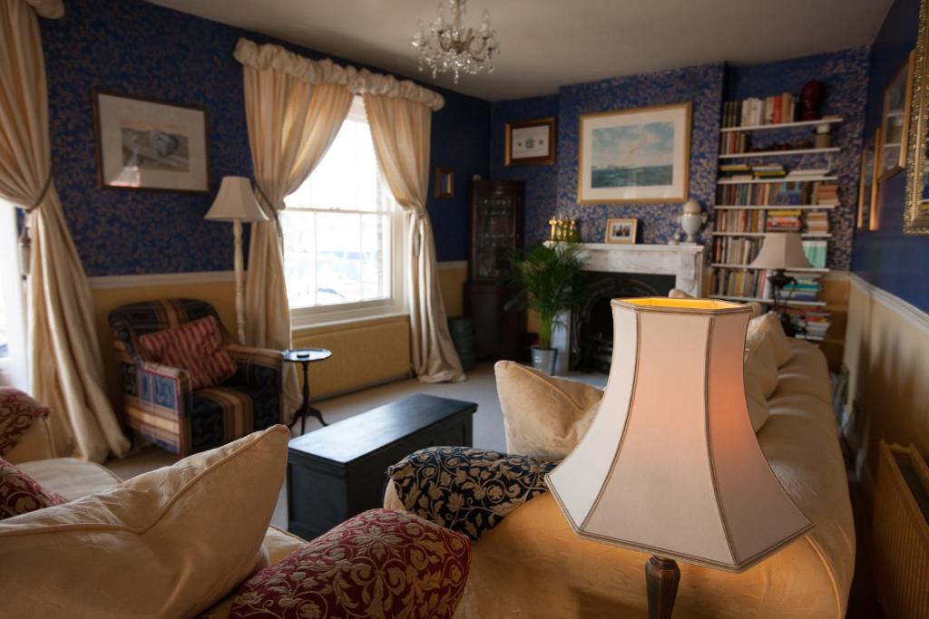 Britannia House, Lymington (updated prices 2025)