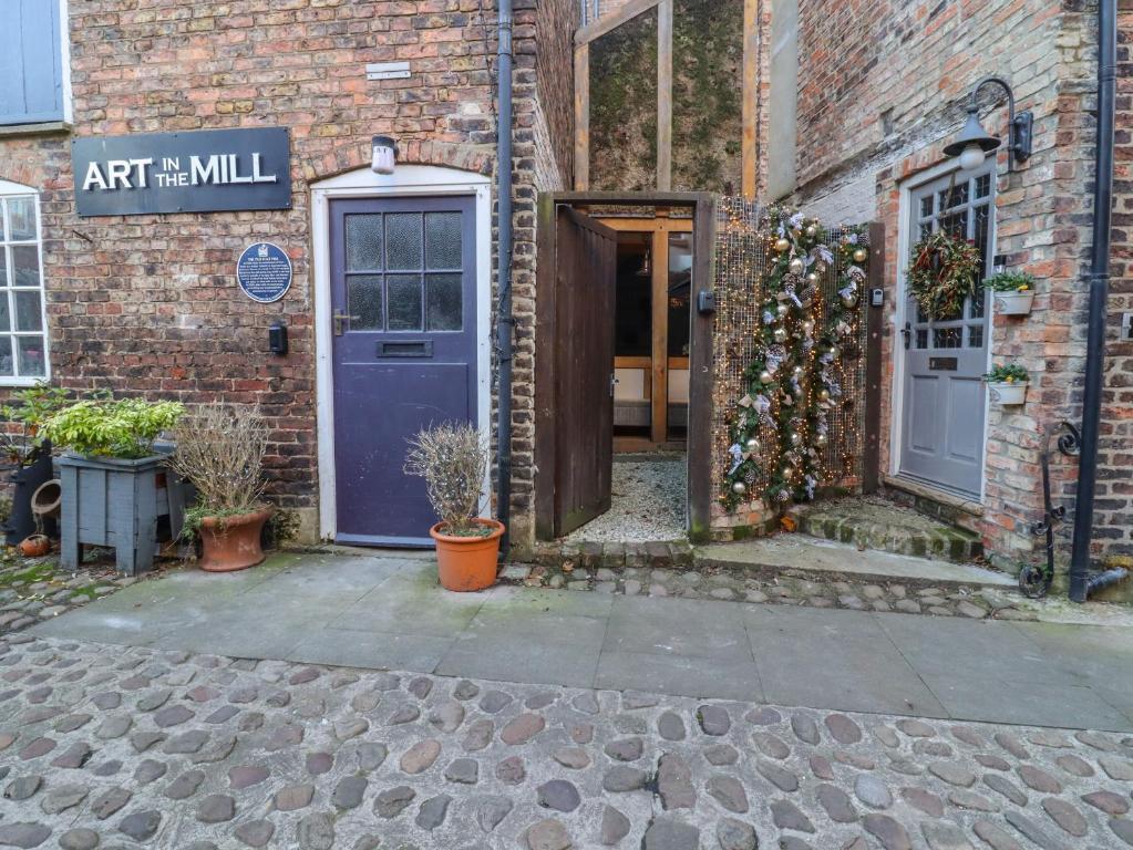 2 Castlegate, Knaresborough (updated prices 2025)