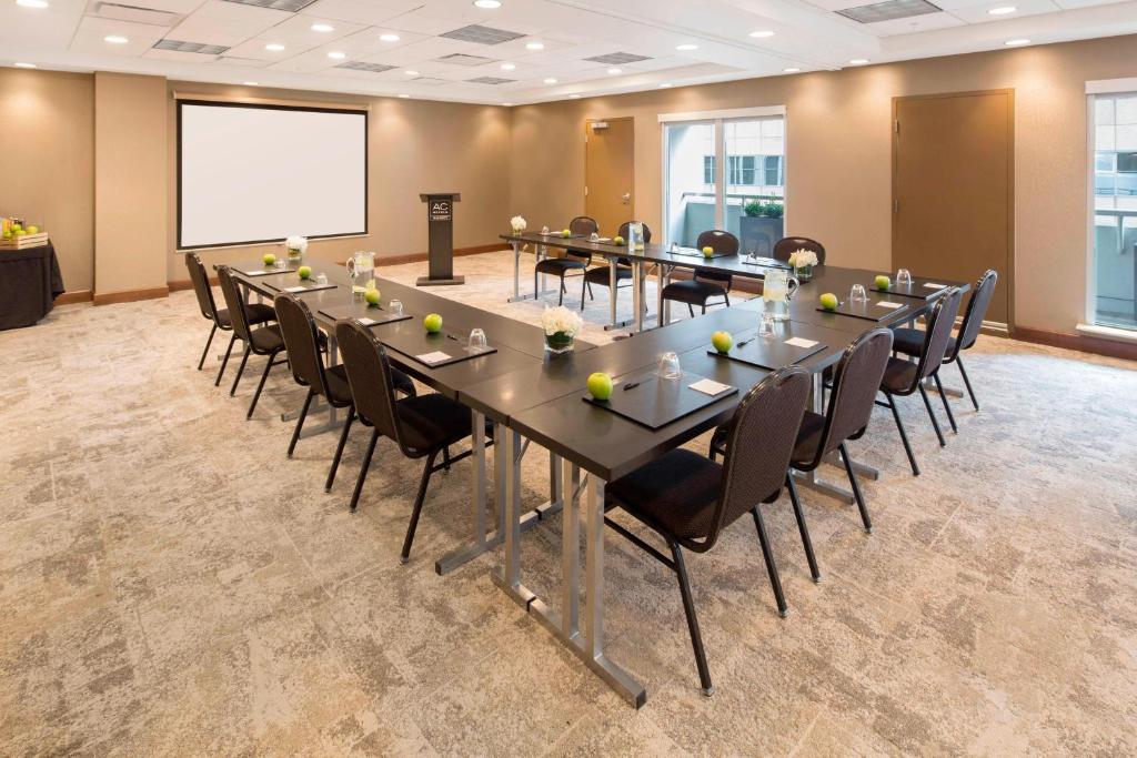 AC Hotel Chicago Downtown, Chicago (updated prices 2025)