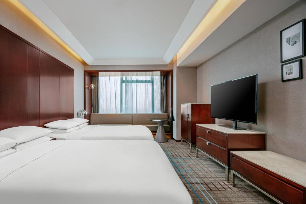 Renaissance Shanghai Zhongshan Park Hotel, Shanghai (updated prices 2025)